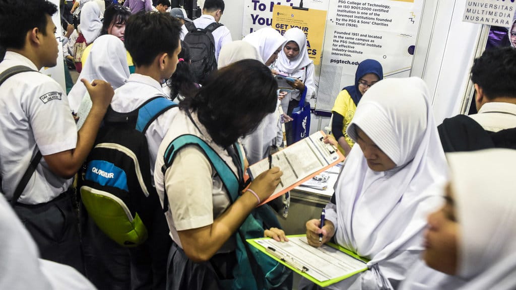 10 Sekolah SMA Swasta Terbaik di Jakarta, Alamat & Biayanya