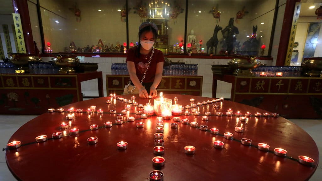 Hari Raya Waisak Dirayakan Agama Hindu atau Buddha?