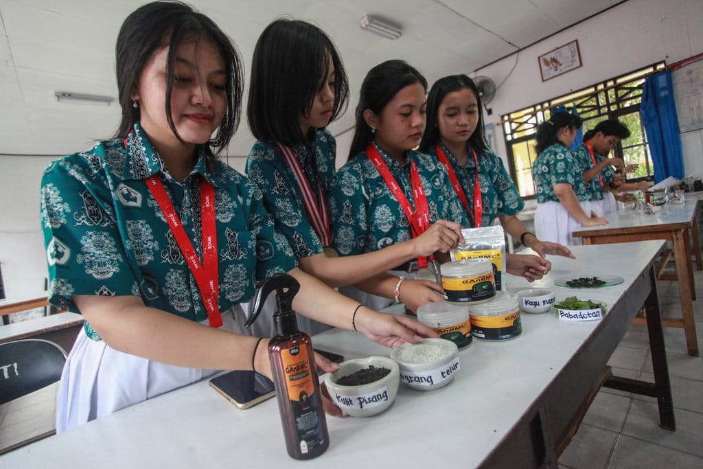Daftar Lengkap TOP 1000 SMA Terbaik di Indonesia Tahun 2025