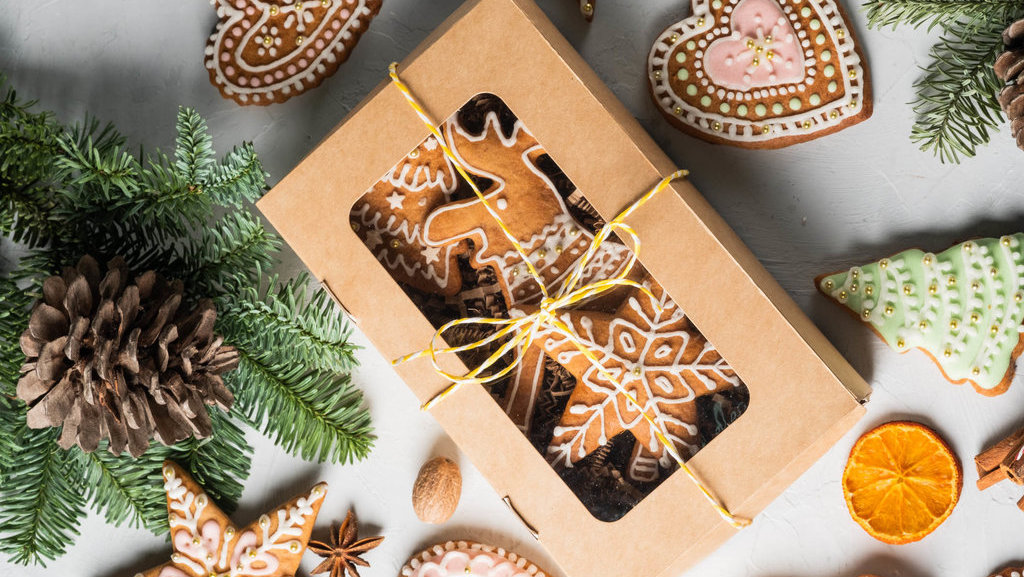 10 Resep Cake Natal, Enak, Simpel, & Mudah Dibuat Sendiri
