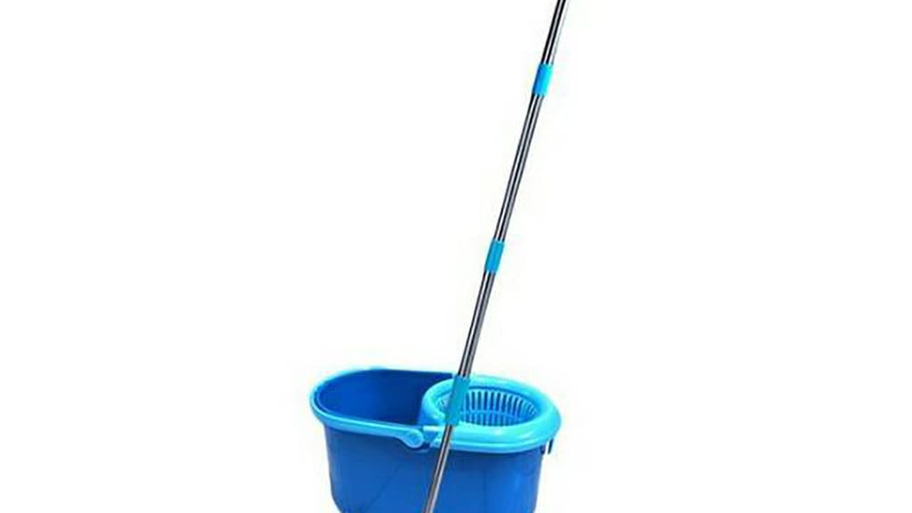 10 Rekomendasi Merk Alat Pel Lantai Tanpa Peras Bagus & Awet