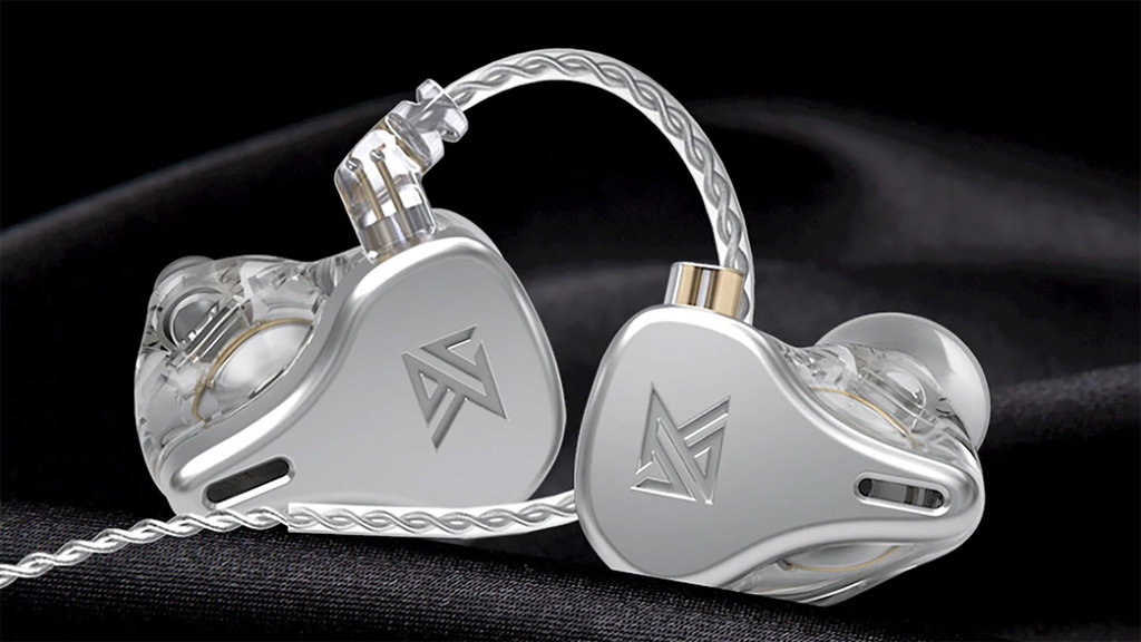 10 Rekomendasi Earphones Noise Cancelling Terbaik dan Harganya