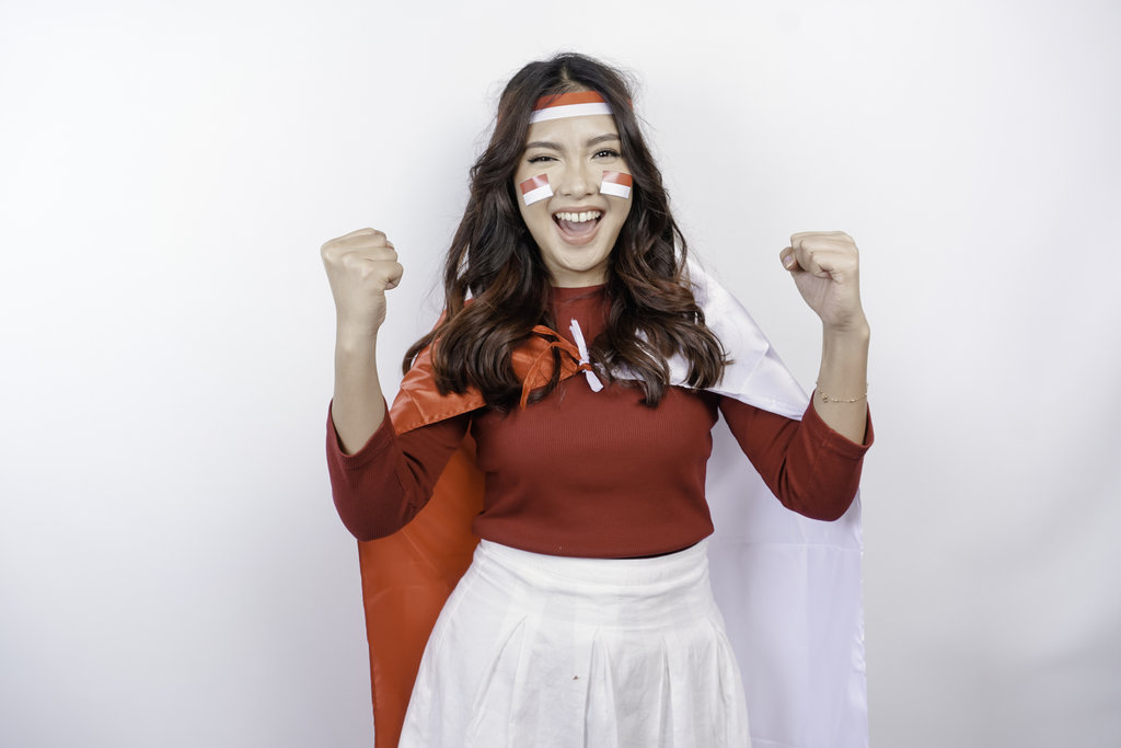 7 Ide Make Up Look Merah Putih untuk Acara 17 Agustusan