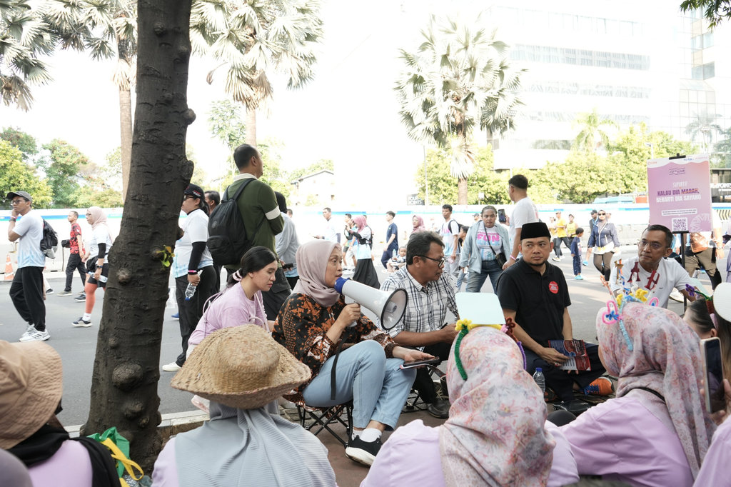 CARE Indonesia Kampanye 16HAKTP dengan Fun Walk #SayaBerani