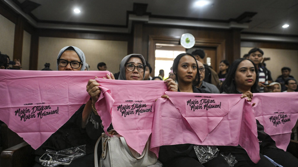 Menyaksikan Demokrasi Diadili di Meja Hijau Melalui Delpedro dkk