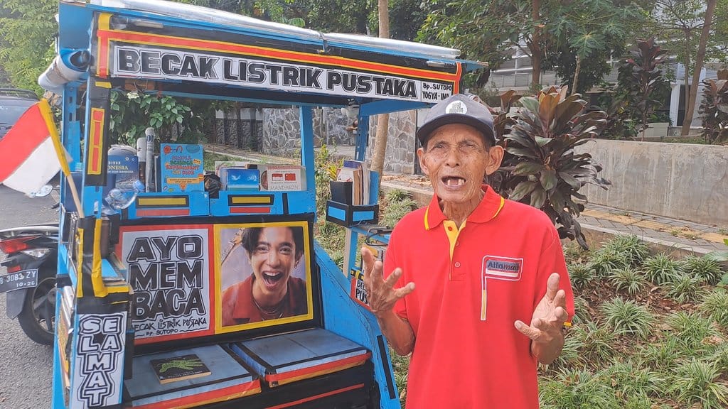 Kisah Sutopo, Pensiunan TNI di Balik Becak Pustaka Jogja