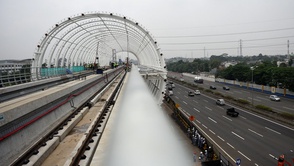 Progres Pembangunan Stasiun LRT Taman Mini - Foto Tirto.ID