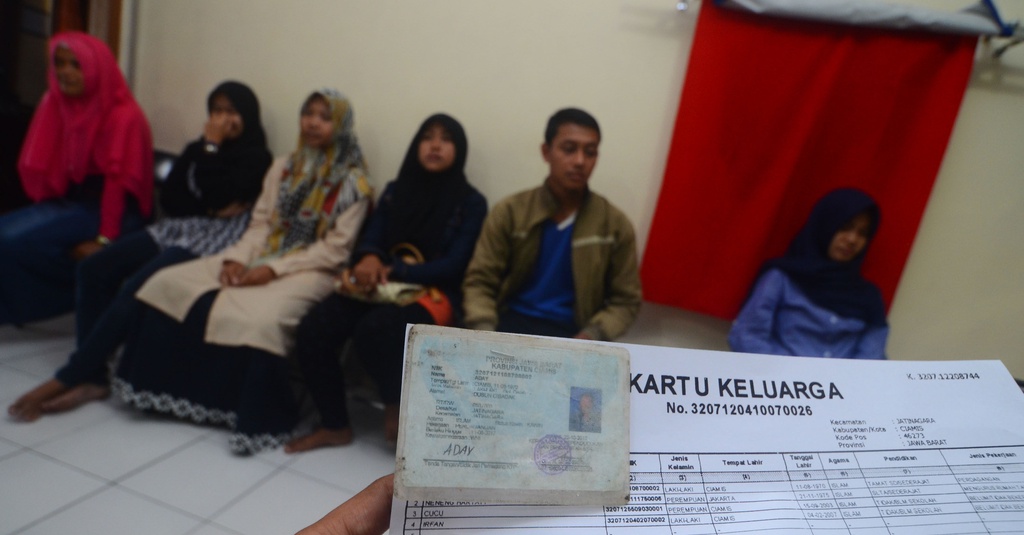 Komisi II DPR Mempersoalkan TKA Cina Punya E-KTP
