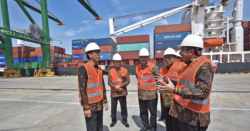 Menyaingi Singapura Lewat Terminal Kalibaru