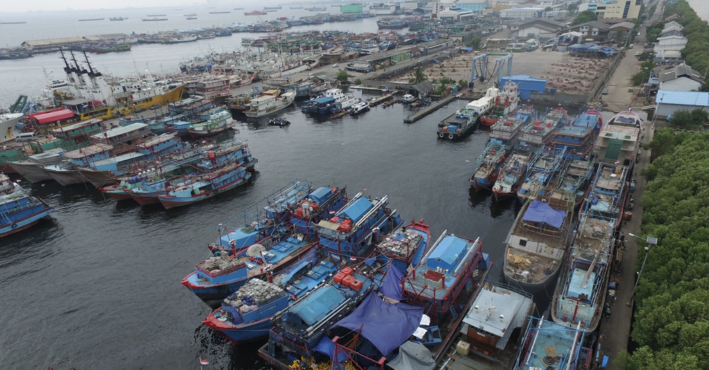 Pelabuhan Muara Baru Lumpuh