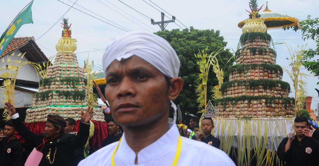 Kirab Gunungan Apem Yaa Qawiyyu