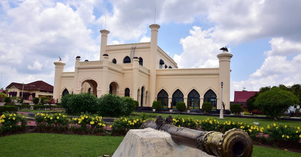 Masjid Raya Syahabuddin di Riau: Warisan Sejarah Kesultanan Siak