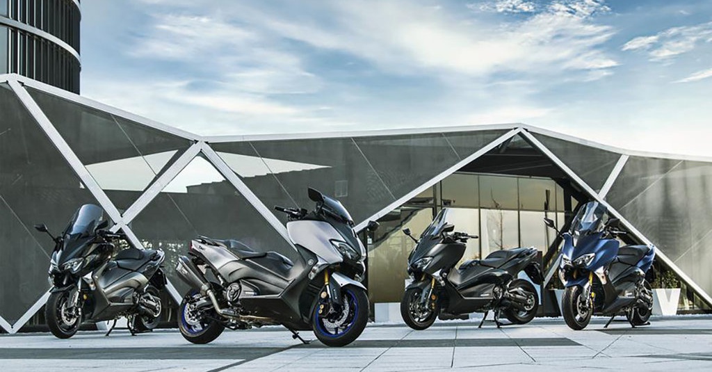 Harga dan Spesifikasi Yamaha TMAX DX 2018
