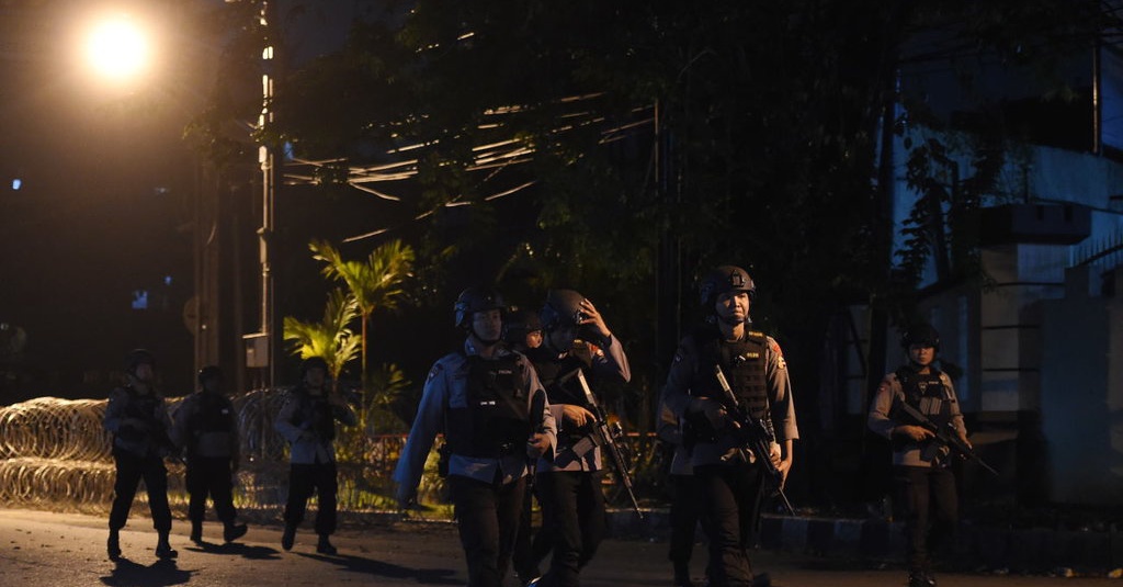 Mobil Barracuda Dikerahkan ke Mako Brimob Kelapa Dua