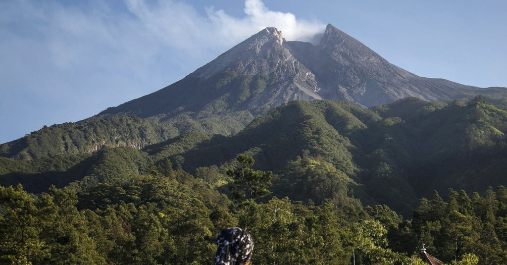 Gunung Merapi Dinaikkan Statusnya Jadi Waspada