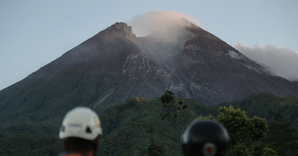 Gunung Merapi Meletus Lagi pada Ketinggian 1.500 Meter Hari Ini