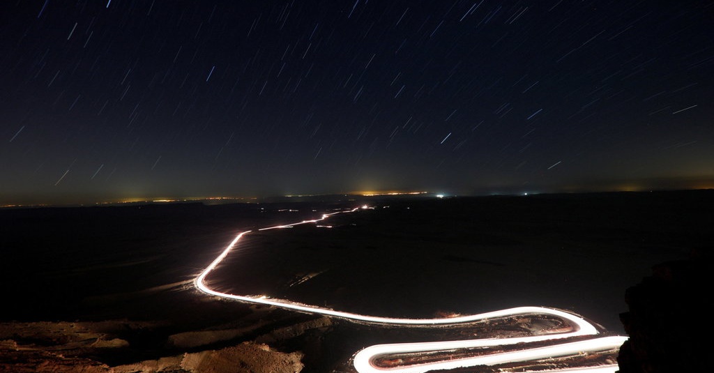 Cara Melihat Hujan Meteor Perseid di Indonesia 12-13 Agustus 2020