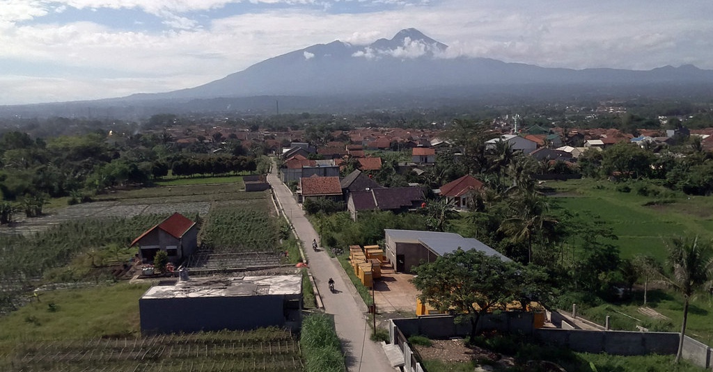 Tak Hanya Jalan, Dana Desa Dapat Bantu Elektrifikasi Desa