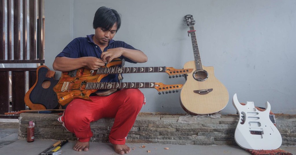 Mengapa Gitar Disebut Alat Musik Melodis sekaligus Harmonis?