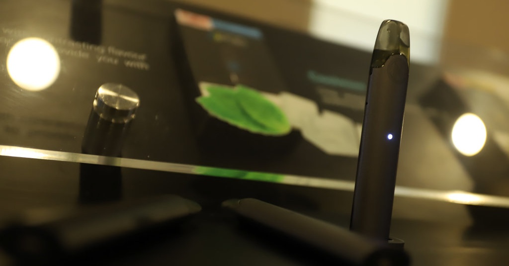 Peluncuran POD Rokok Elektrik Bercukai - Foto Tirto.ID