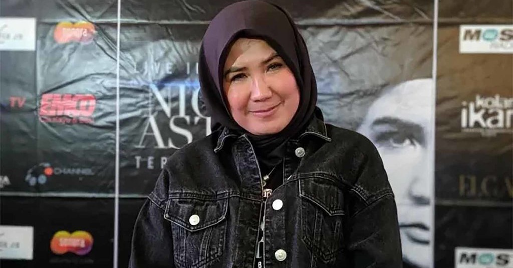 Nicky Astria, Timbul Tenggelam Karier Sang Lady Rocker