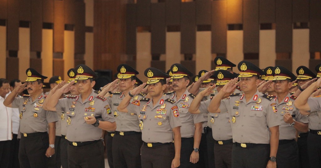 Kapolri Pimpin Sertijab Kadiv Hubinter dan Mutasi 8 Kapolda