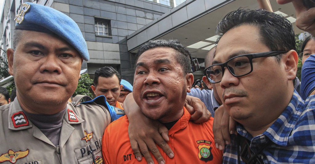 Tim Advokasi Novel Baswedan: Ada yang Menyuruh Pelaku Penyiraman Tim Advokasi Novel Baswedan: Ada yang Menyuruh Pelaku Penyiraman