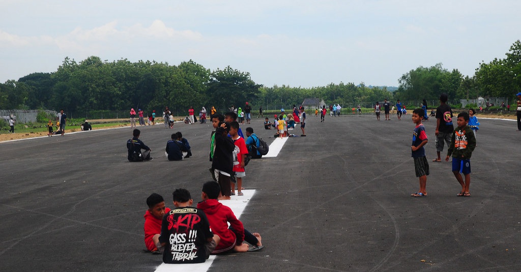 Resmikan Bandara Ngloram, Jokowi Harap Investasi ke Blora Naik