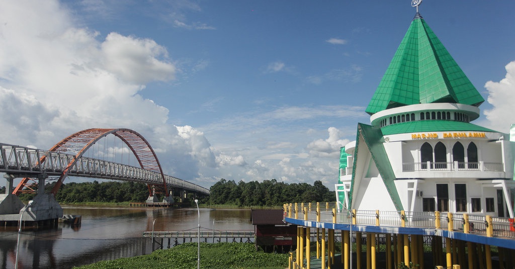 Rekomendasi Wisata Alam Kalimantan Tengah: Pantai hingga Danau