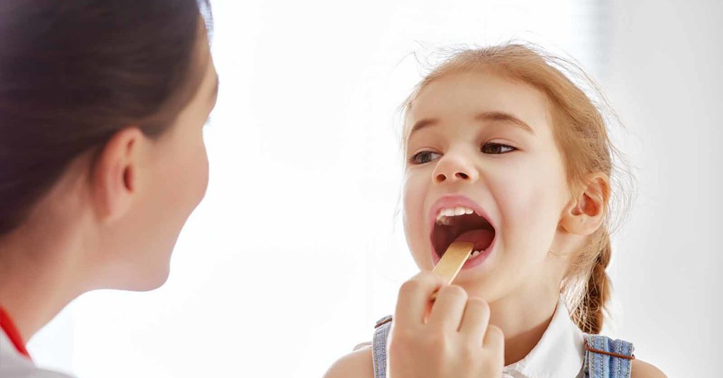 Apa Saja Ciri-Ciri Amandel dan Bagaimana Cara Mencegahnya