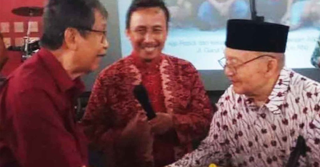 Ajip Rosidi Meninggal pada Usia 82 Tahun di Magelang Rabu 29 Juli