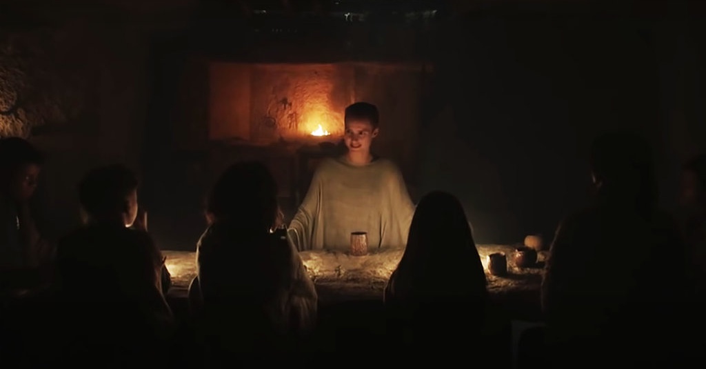 Sinopsis Raised by Wolves: Robot Mengasuh Bayi di Planet Misterius