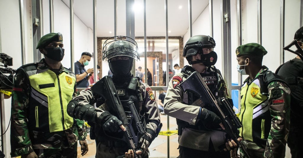 Densus 88 Klaim Temukan Cairan Bahan Peledak di Eks Markas FPI - Tirto.ID Densus 88 Klaim Temukan Cairan Bahan Peledak di Eks Markas FPI - Tirto.ID