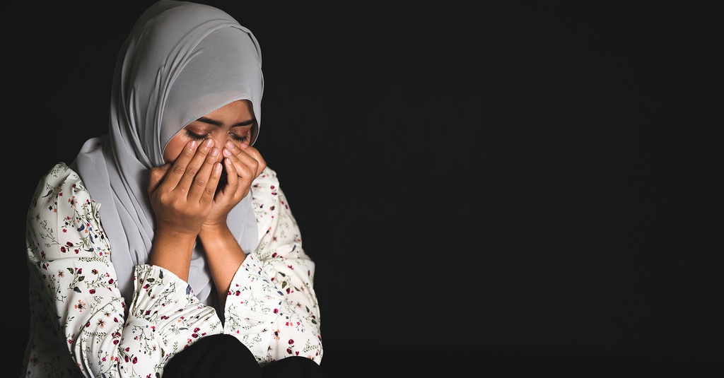 Putus Asa dalam Islam: Pengertian, Ciri-ciri, & Dampak Negatifnya