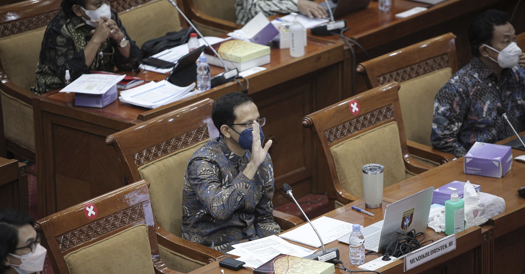 Nadiem: Vaksinasi Anak Bukan Syarat Utama PTM Terbatas