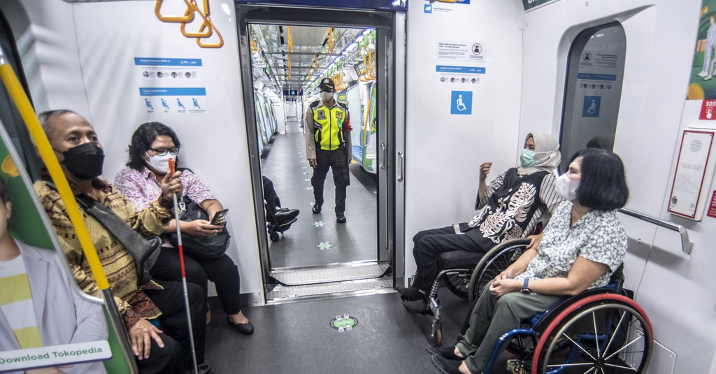 HDI 2021, Anies Buat Layanan Ramah Disabilitas di Stasiun MRT