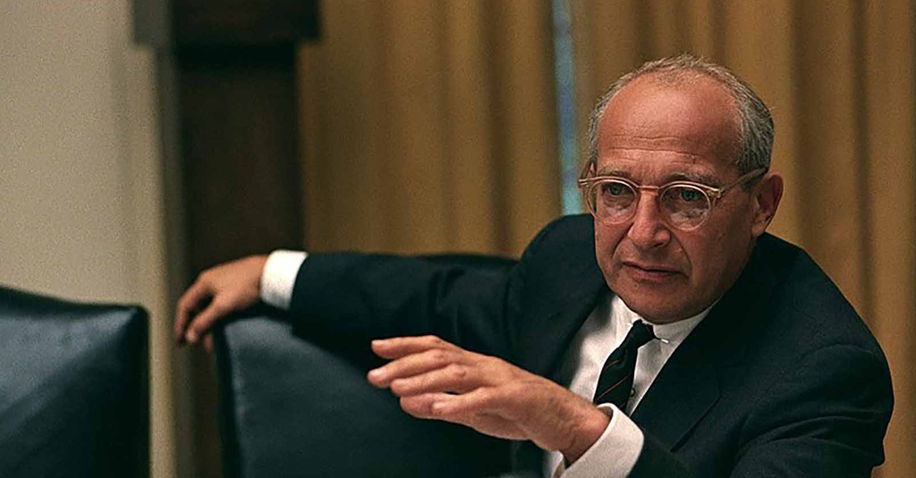 Tahapan Perkembangan Negara Menurut Walt Whitman Rostow