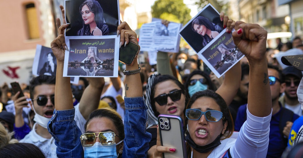 Revolusi Iran dan Represi terhadap Tubuh Perempuan