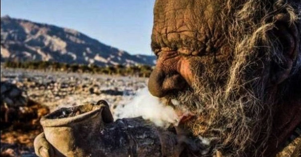 Kisah Hidup Amou Haji: Pria Terjorok di Dunia Tak Mandi 60 Tahun