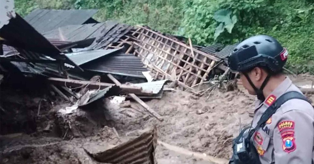 Dampak Longsor di Jember: Empat Rumah Rusak dan Satu Orang Tewas