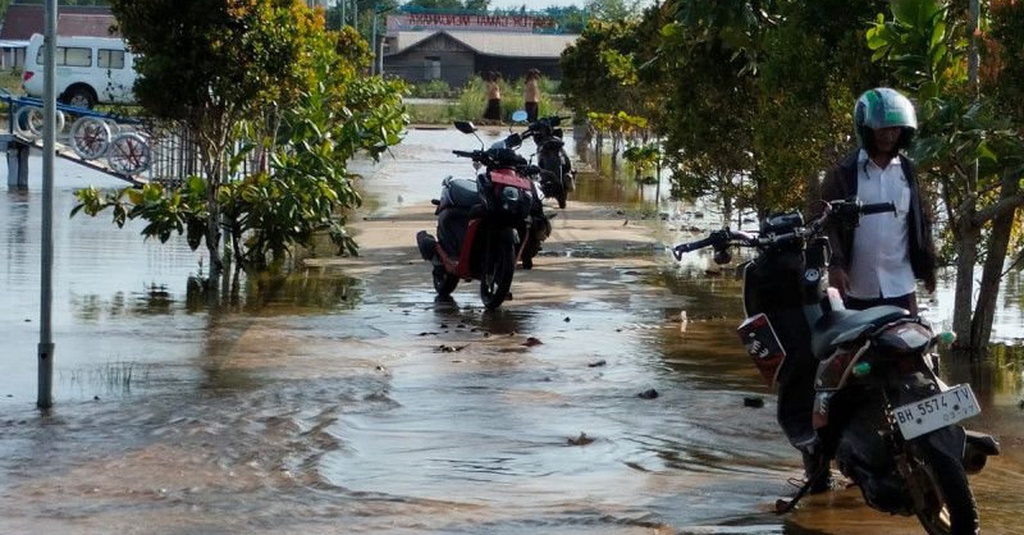 Banjir Rob Rendam Kawasan Pesisir Jambi