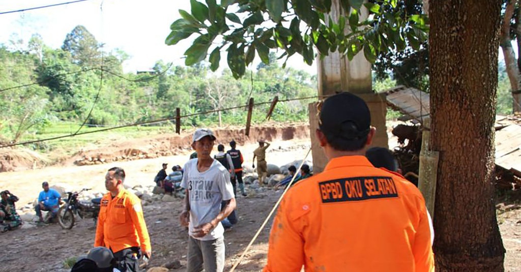 Situasi Terkini Banjir di OKU Selatan: Tiga Rumah Hanyut Situasi Terkini Banjir di OKU Selatan: Tiga Rumah Hanyut