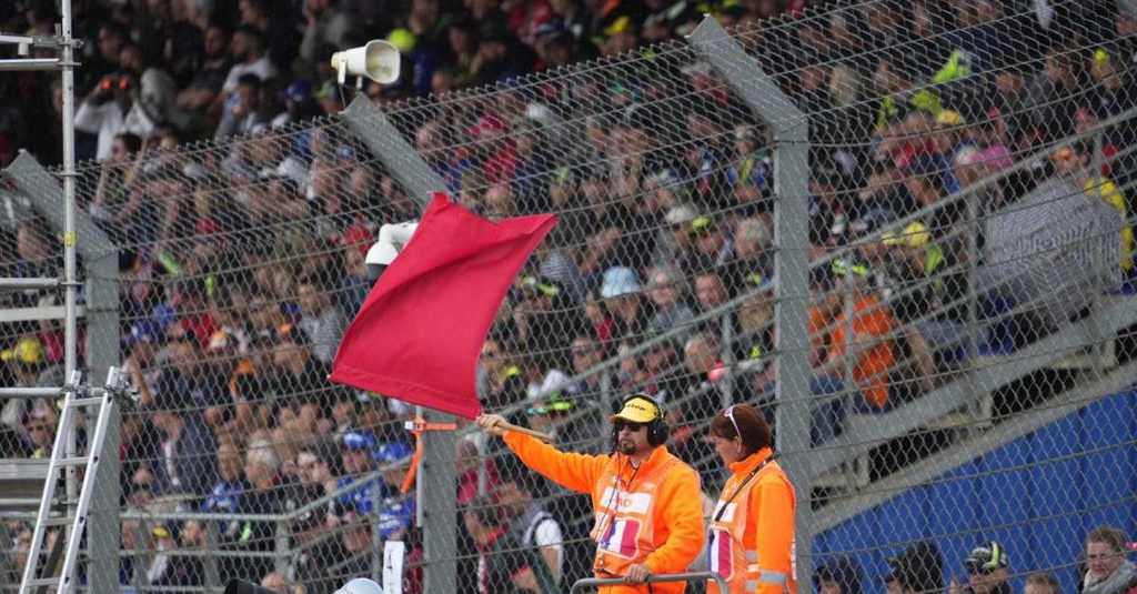 Arti Red Flag di MotoGP dan Aturan Lengkap Warna Bendera