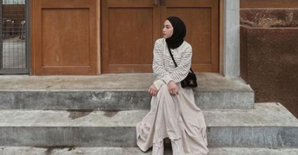 5 Outfit Bukber Hijab Simpel ala Selebgram yang Bisa Ditiru