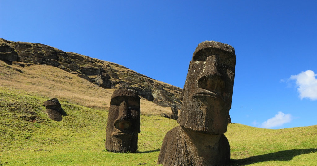 Fakta Patung Moai di Pulau Paskah yang Jadi Emoji Populer Gen-Z