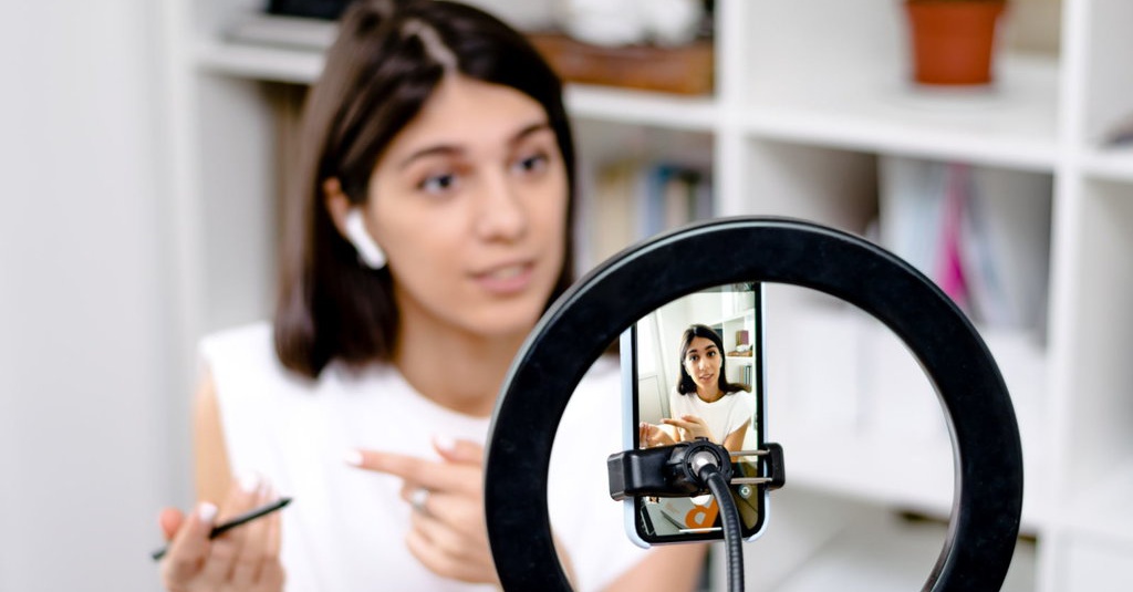 Tren Deinfluencing dan Kaitannya dengan Masa Depan Influencer