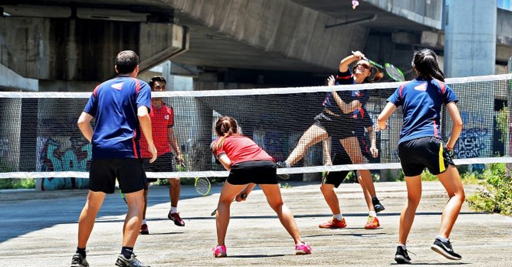 Mengenal Olahraga AirBadminton dan Bedanya dengan Bulu Tangkis