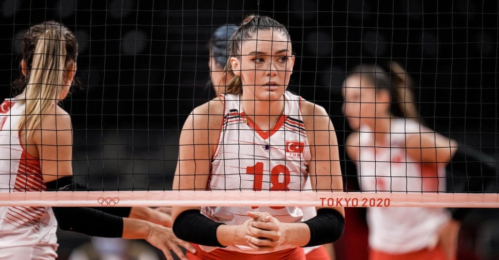 Foto & Biodata Zehra Gunes Pemain Voli Turki VNL, Tinggi, Klub