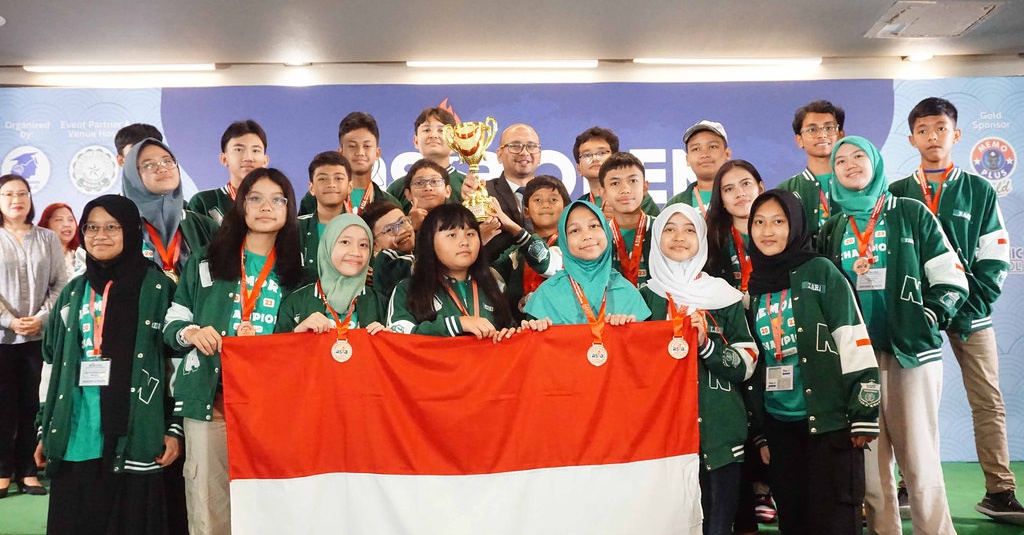 Dua Pelajar RI Raih Gelar Grandmaster of Memory di AOMC 2023