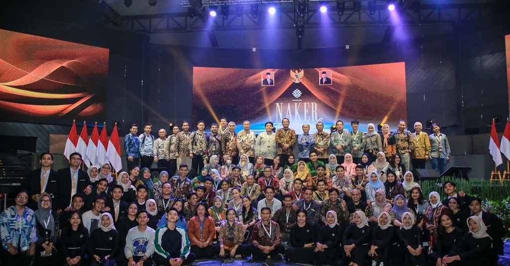 Kemnaker Berikan Naker Award 2023 ke Gubernur Hingga Perusahaan Kemnaker Berikan Naker Award 2023 ke Gubernur Hingga Perusahaan